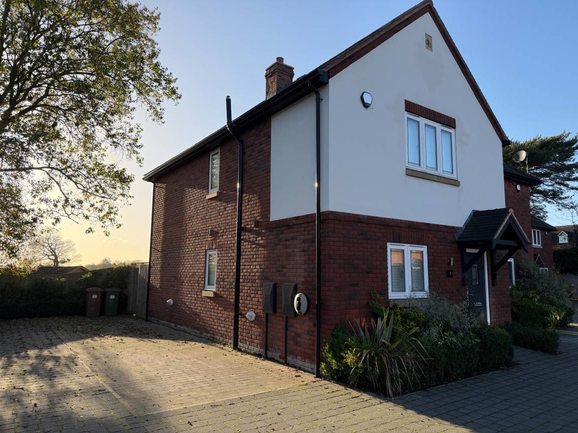 40 M² House ∙ 3 Bedrooms ∙ 6 Guests - Solihull