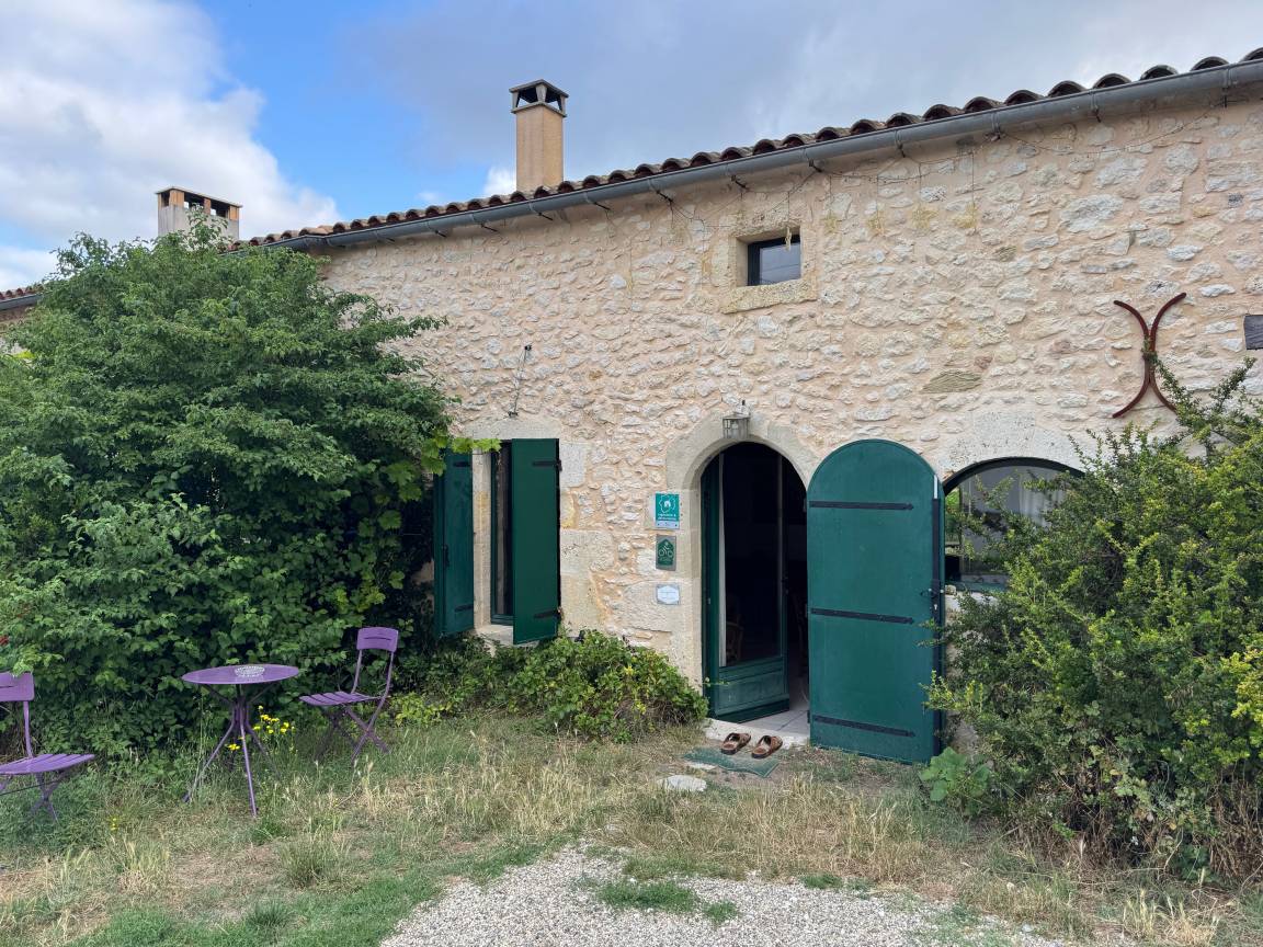 85 M² House ∙ 2 Bedrooms ∙ 8 Guests - Blaye