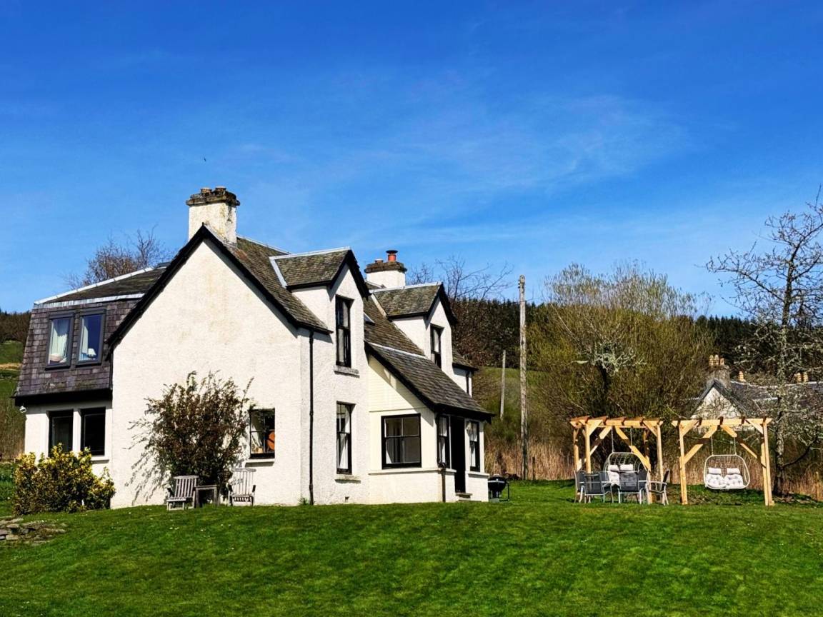 Mökki ∙ 4 Makuuhuonetta ∙ 8 Vierasta - Pitlochry