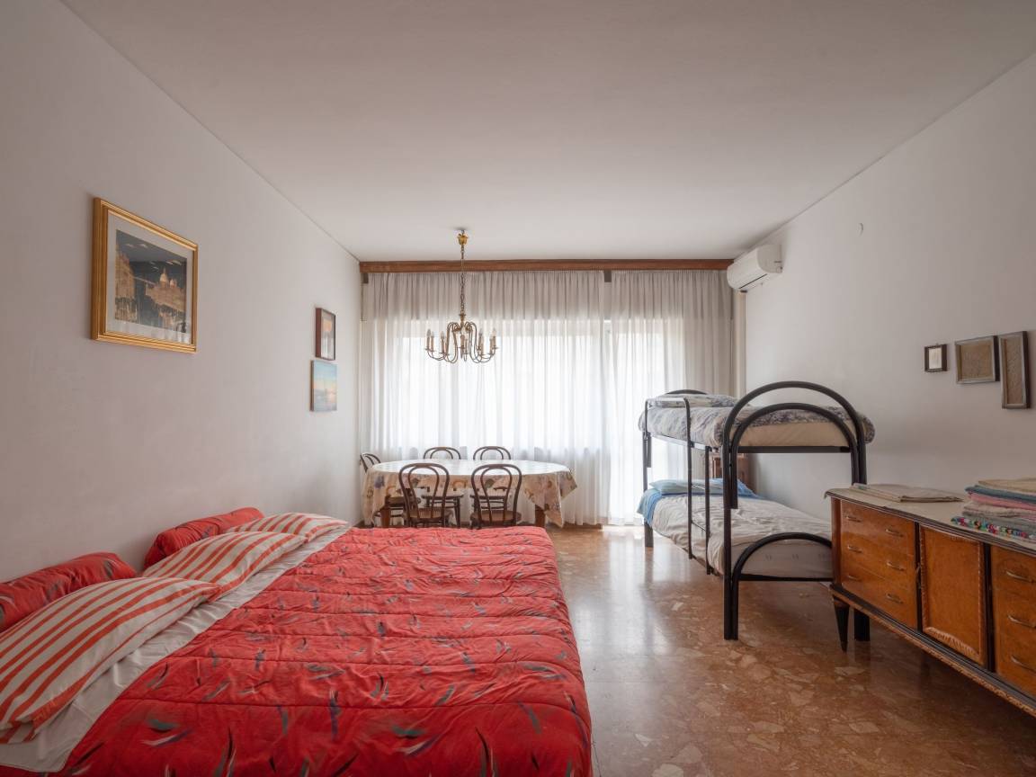 140 M² Appartement ∙ 4 Chambres ∙ 12 Personnes - Mestre