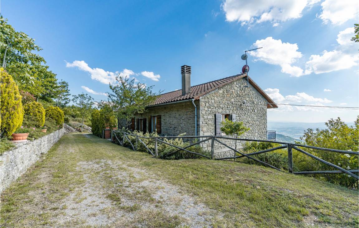 130 M² House ∙ 4 Bedrooms ∙ 8 Guests - Cortona