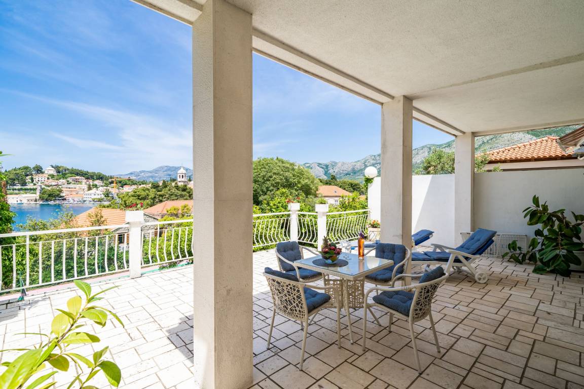 90 M² Apartamento ∙ 2 Habitaciones ∙ 5 Huéspedes - Cavtat