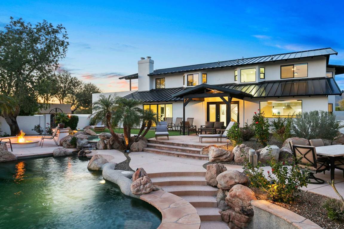 House ∙ 5 Bedrooms ∙ 10 Guests - Fountain Hills, AZ