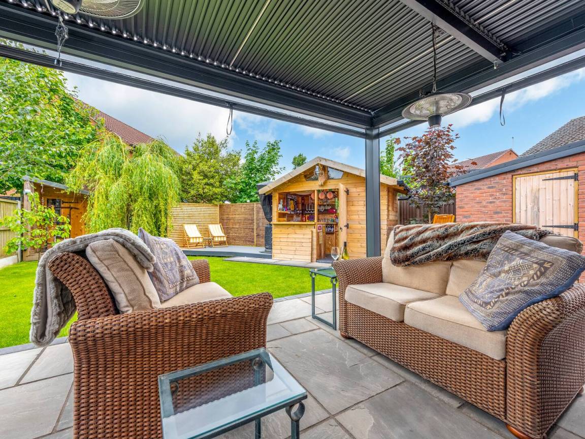 111 M² House ∙ 2 Bedrooms ∙ 4 Guests - Stafford, UK