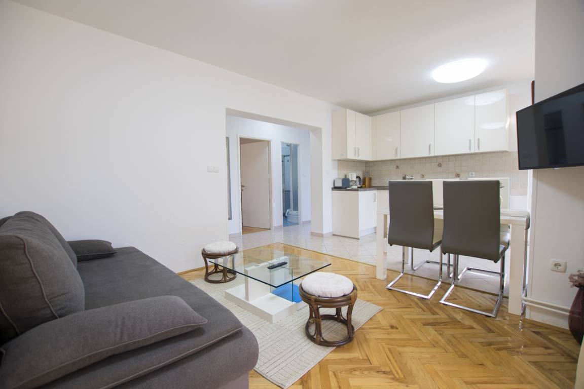 60 M² Apartamento ∙ 2 Habitaciones ∙ 4 Huéspedes - Rab