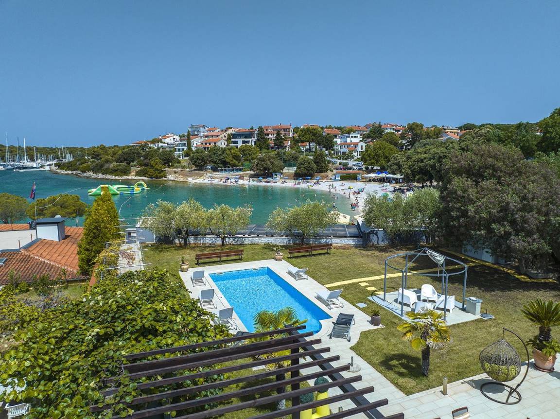 260 M² House ∙ 3 Bedrooms ∙ 8 Guests - Pula