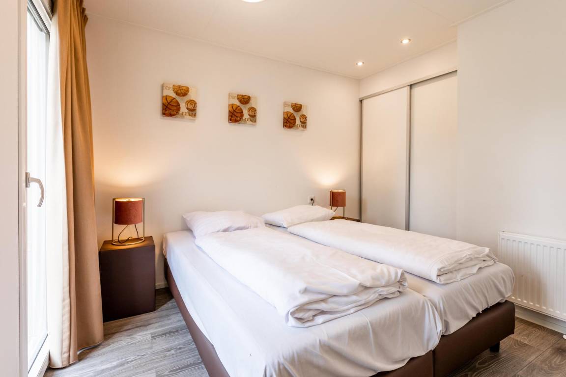 65 M² Holiday Park ∙ 2 Bedrooms ∙ 4 Guests - Maasmechelen