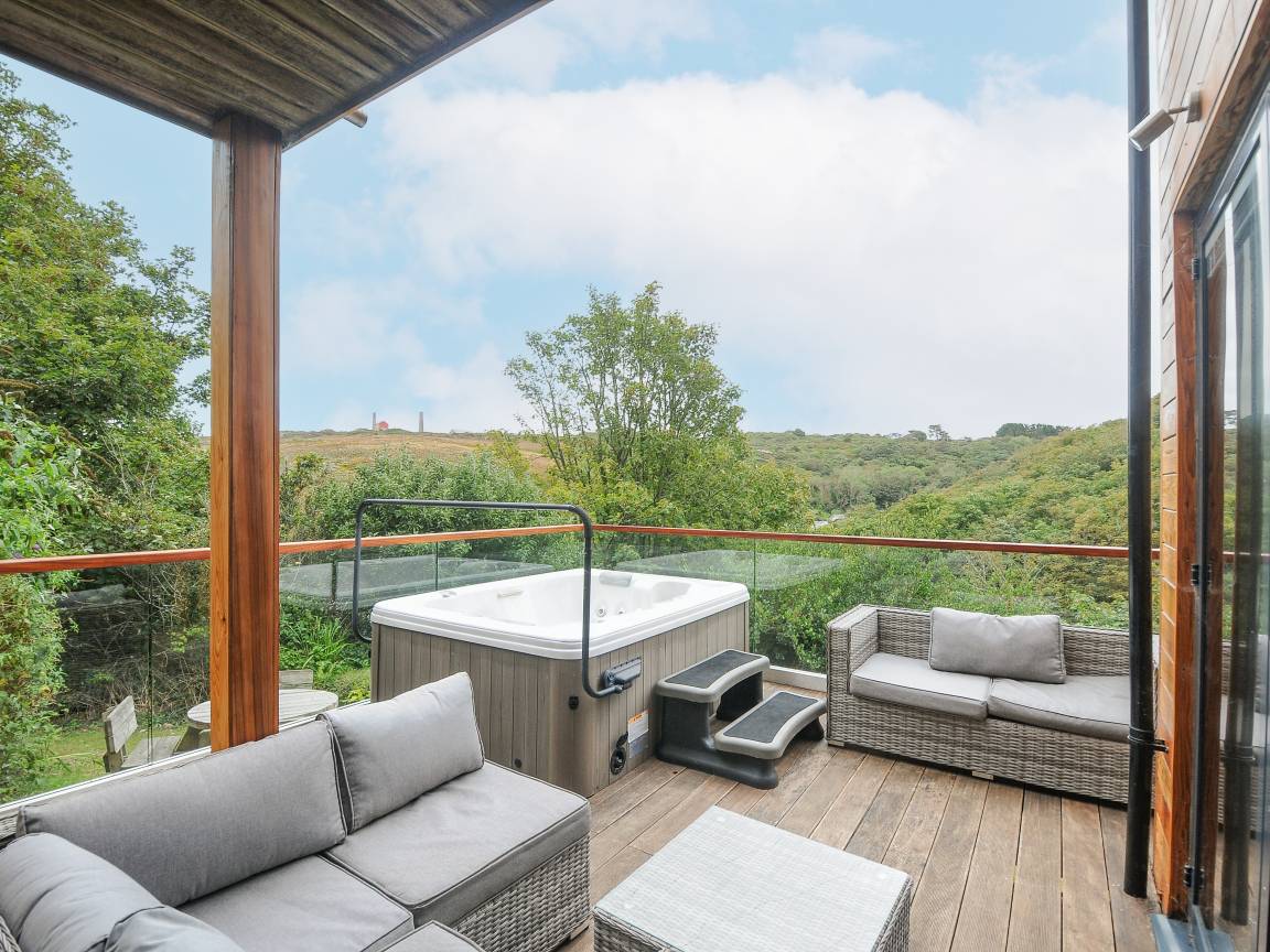 Cottage ∙ 4 Bedrooms ∙ 8 Guests - St Agnes