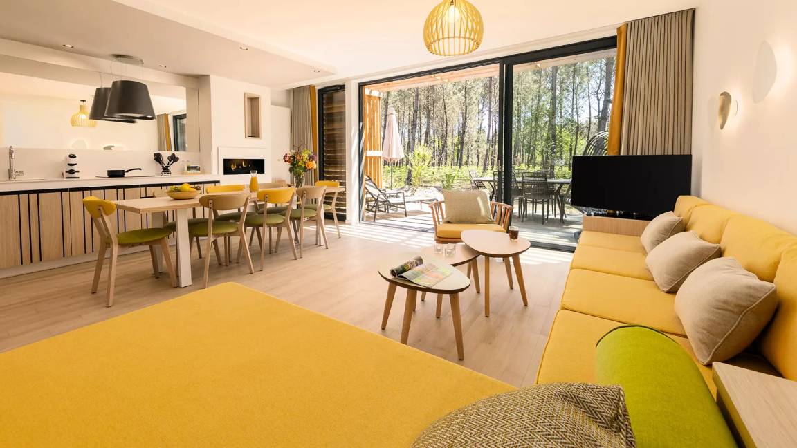 93 M² Mobil-home ∙ 3 Chambres ∙ 6 Personnes - Casteljaloux