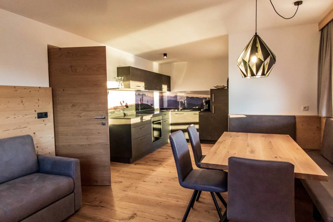 63 M² Ferienwohnung ∙ 2 Schlafzimmer ∙ 5 Gäste - Terenten