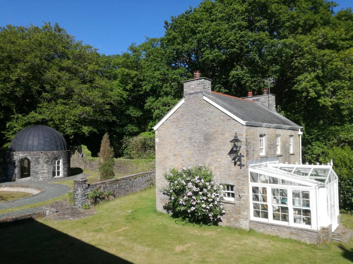 Cottage ∙ 2 Bedrooms ∙ 4 Guests - Swansea