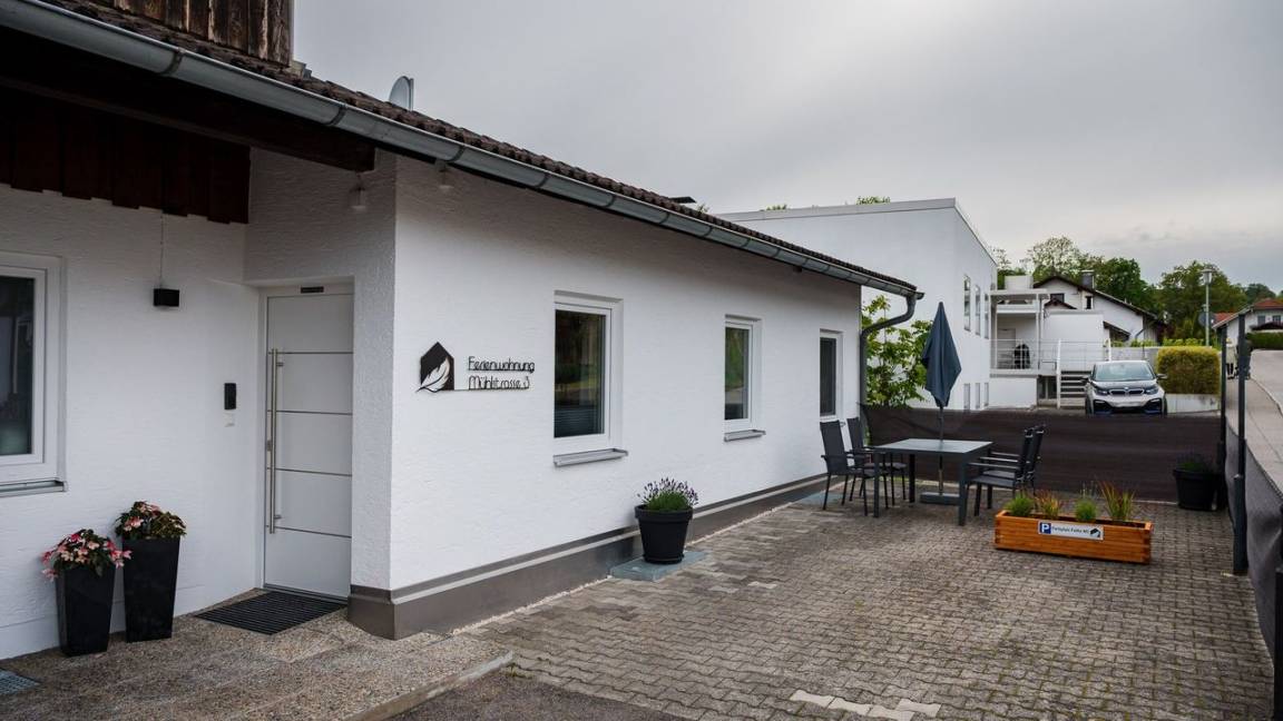 50 M² Ferienwohnung ∙ 2 Schlafzimmer ∙ 4 Gäste - Taching am See