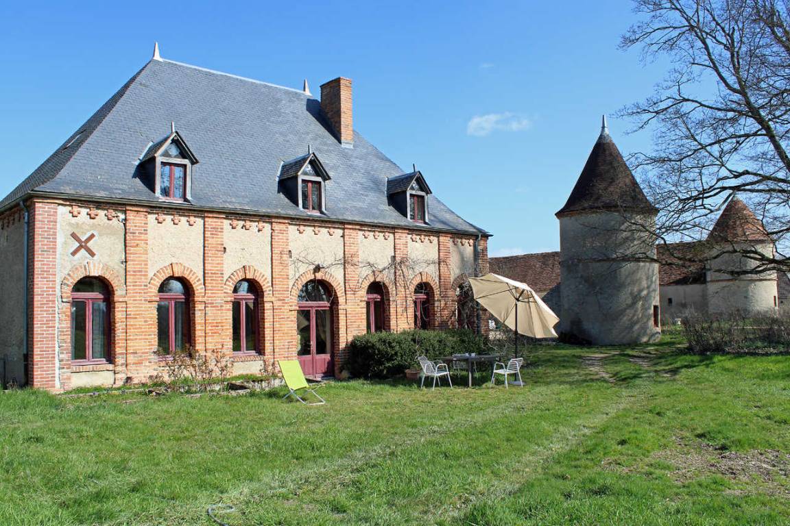 82 M² Gîte ∙ 2 Schlafzimmer ∙ 4 Gäste - Allier