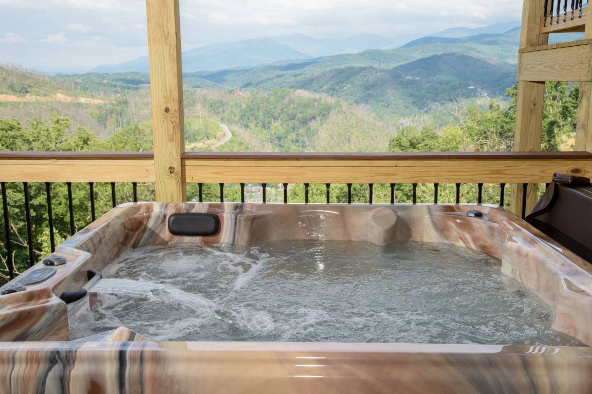 780 M² Cabin ∙ 11 Bedrooms ∙ 34 Guests - Gatlinburg, TN