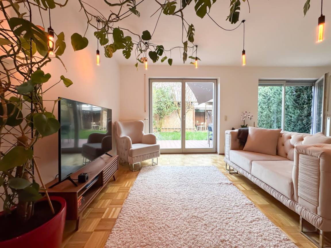 200 M² House ∙ 4 Bedrooms ∙ 12 Guests - Freising