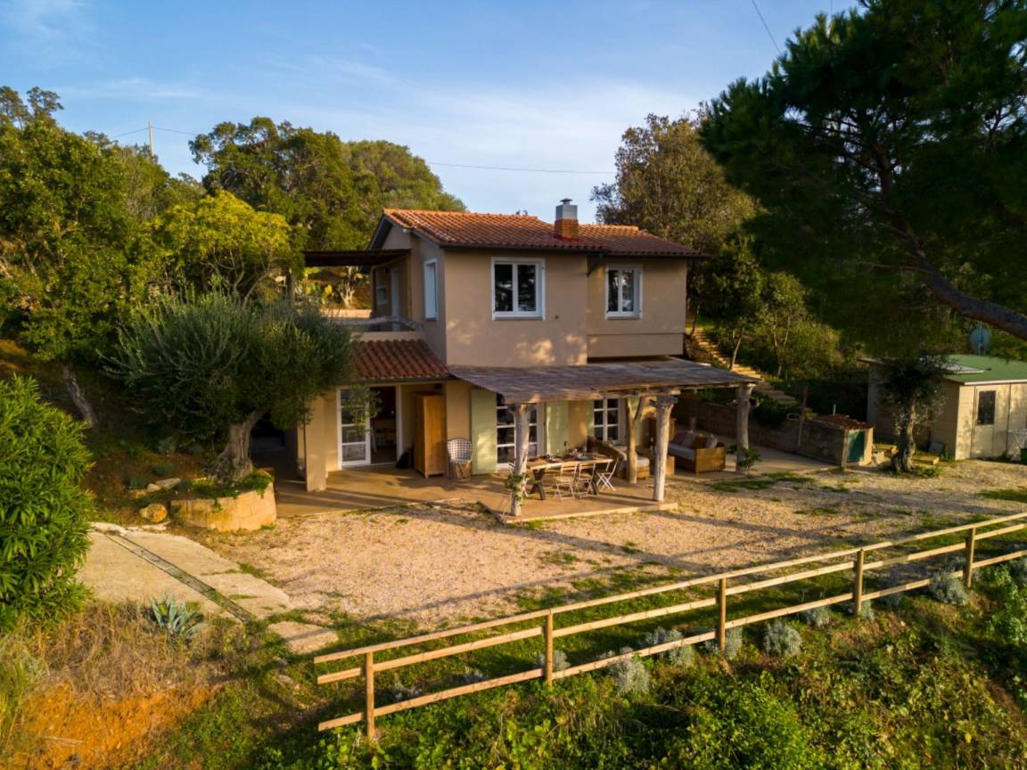110 M² Villa ∙ 4 Bedrooms ∙ 10 Guests - Portoferraio