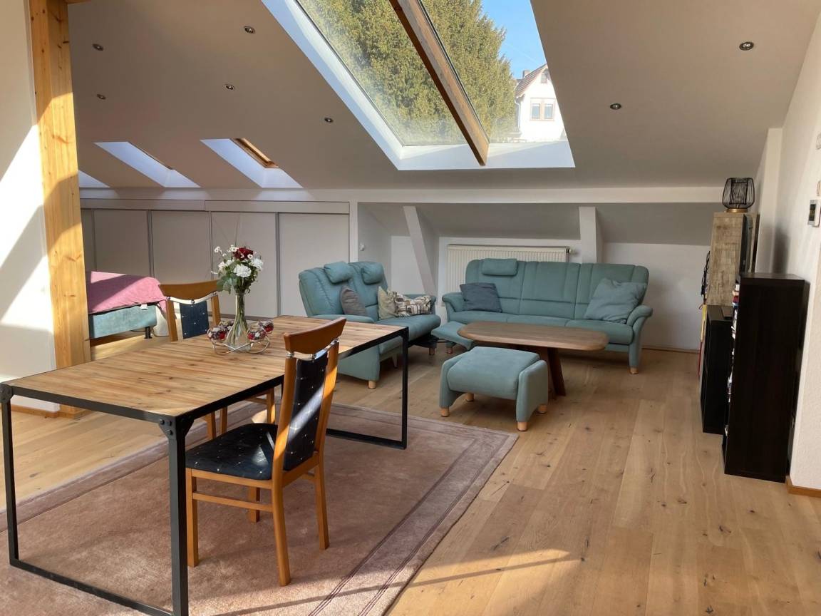 95 M² Ferienwohnung ∙ 1 Schlafzimmer ∙ 4 Gäste - Erbach