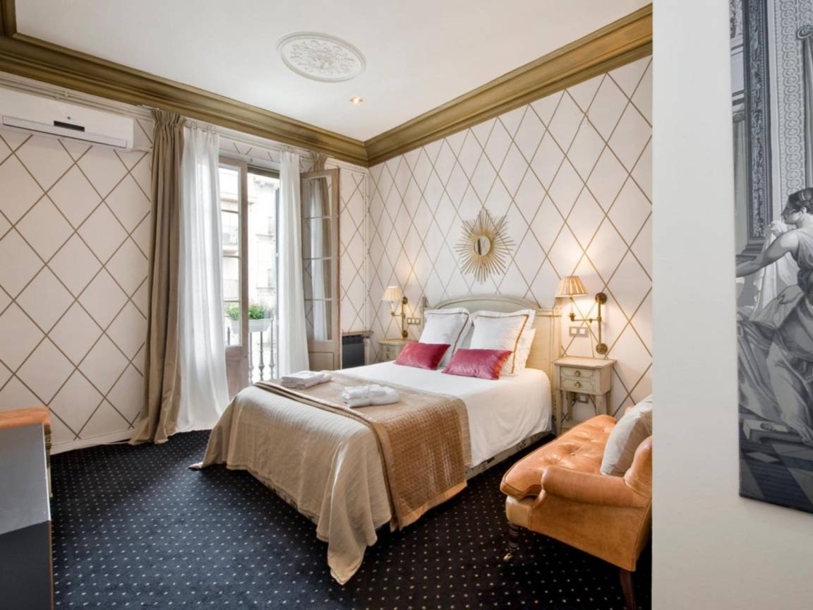 165 M² Apartment ∙ 4 Bedrooms ∙ 8 Guests - Barcelona