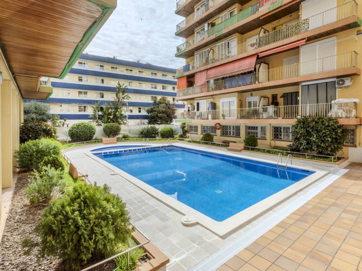112 M² Ferienwohnung ∙ 1 Schlafzimmer ∙ 6 Gäste - Lloret de Mar
