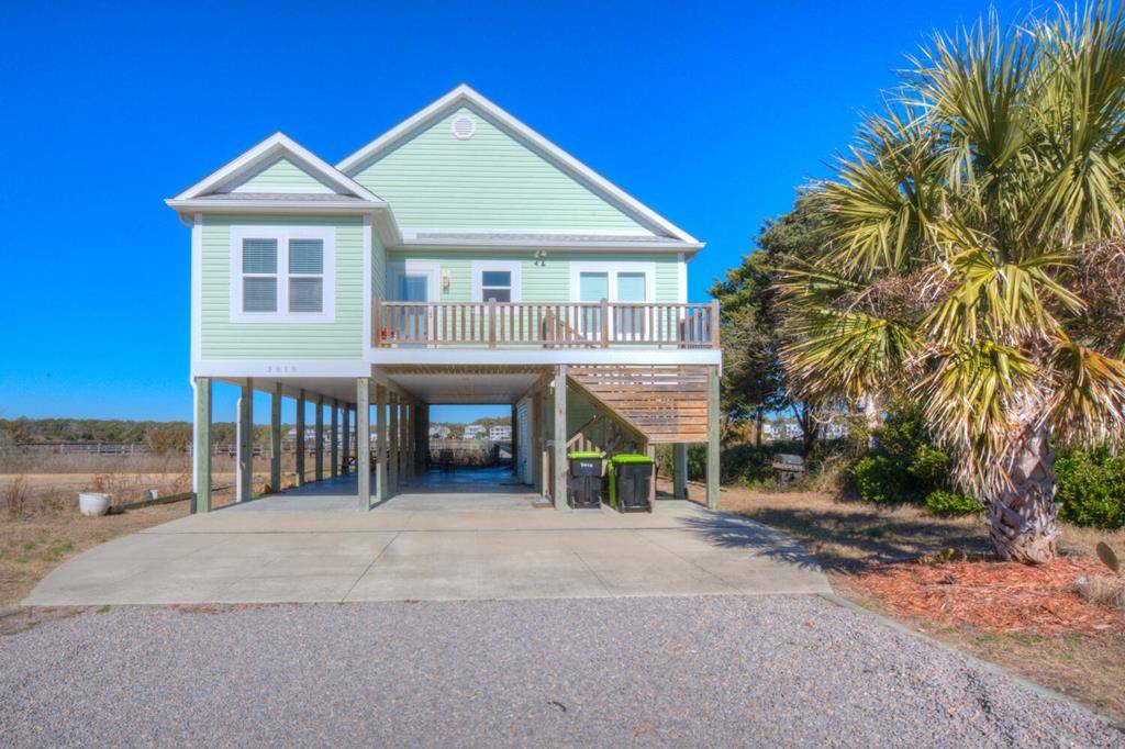 Ferienhaus ∙ 4 Schlafzimmer ∙ 11 Gäste - Oak Island, NC