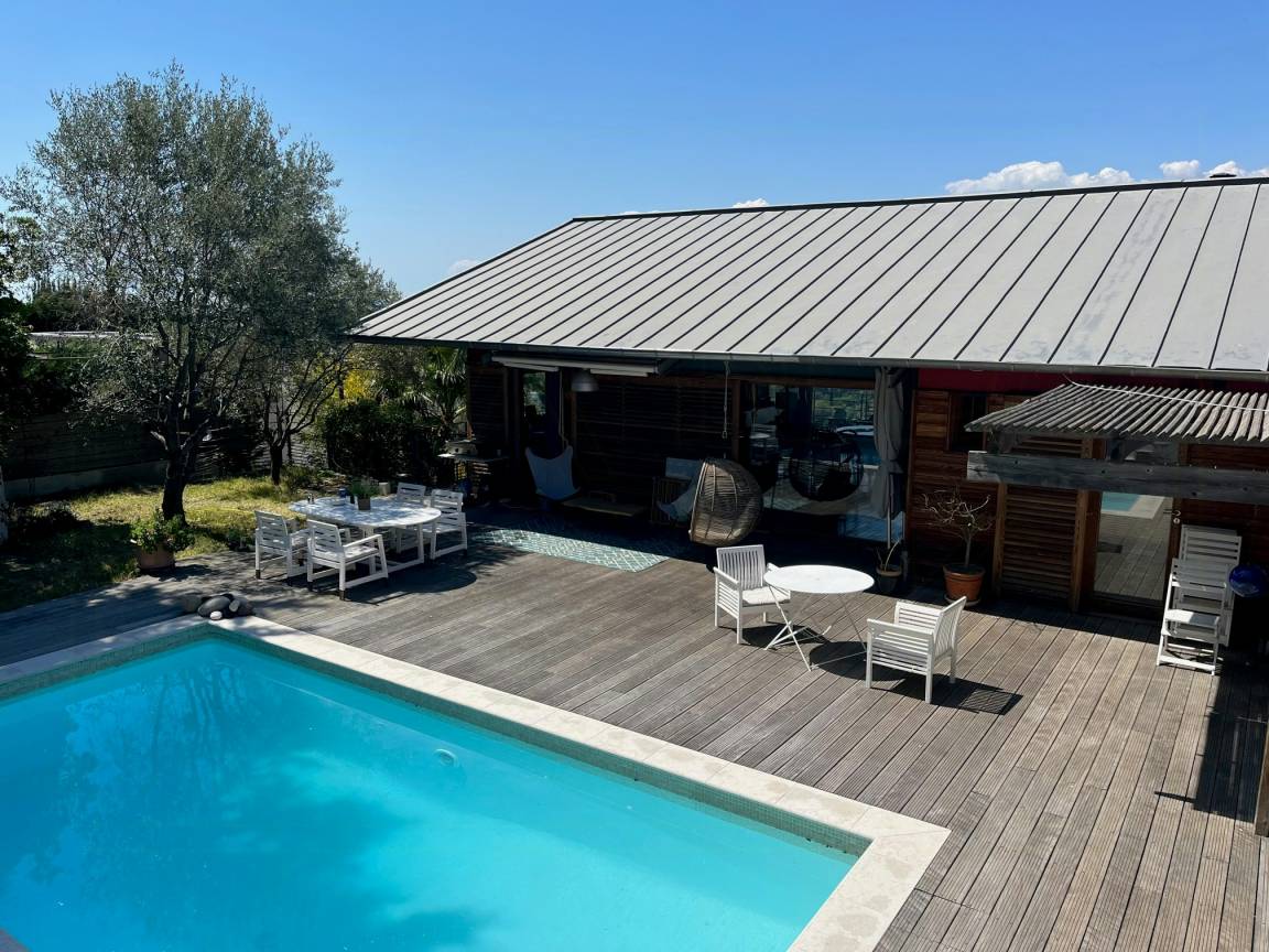 160 M² House ∙ 4 Bedrooms ∙ 7 Guests - Nice