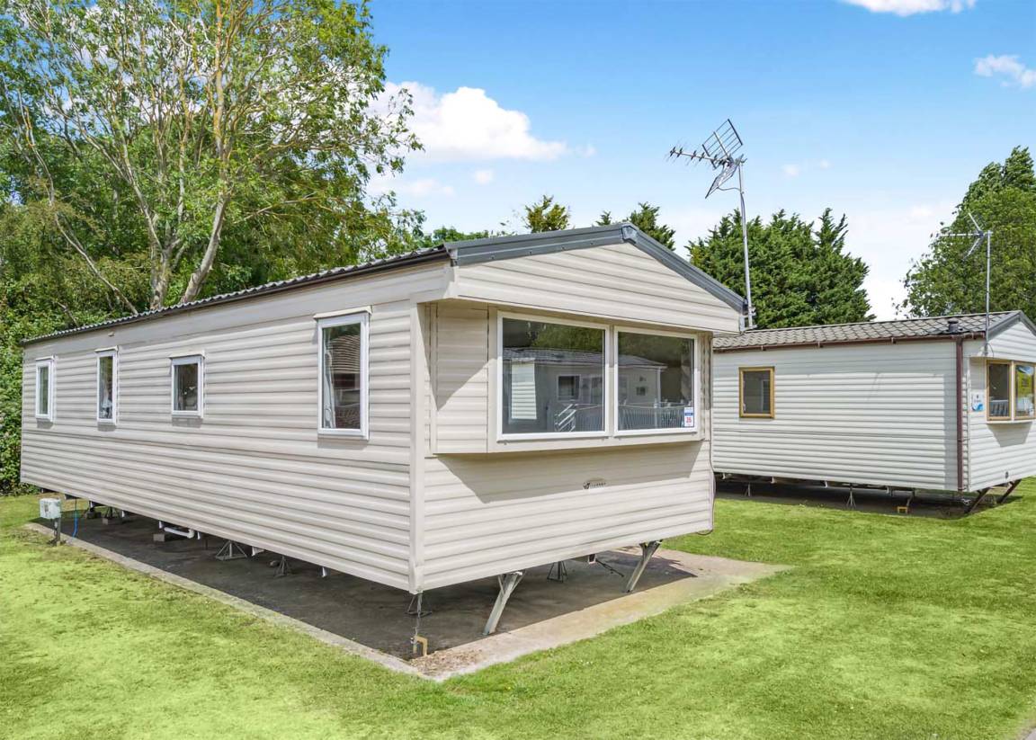 Caravan ∙ 2 Bedrooms ∙ 6 Guests - Pembrokeshire