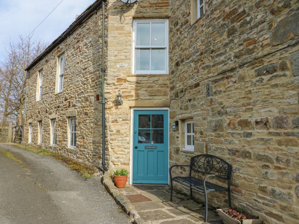 Cottage ∙ 2 Bedrooms ∙ 5 Guests - Langley Castle Hotel