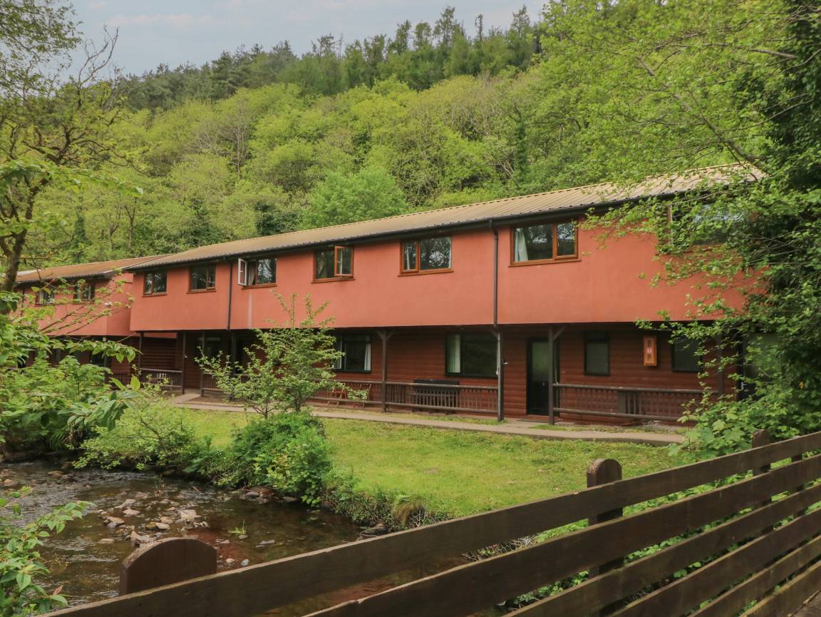 Cottage ∙ 3 Bedrooms ∙ 6 Guests - Port Talbot