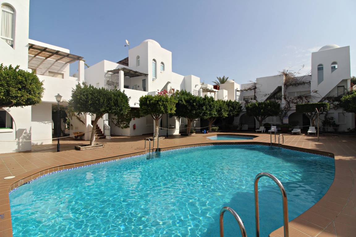 64 M² Apartamento ∙ 2 Habitaciones ∙ 4 Huéspedes - Garrucha