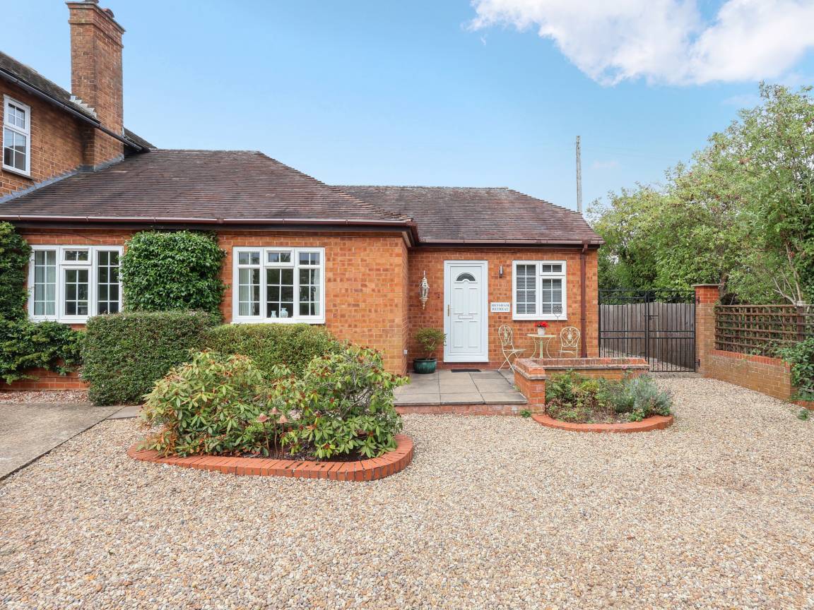 Cottage ∙ 2 Bedrooms ∙ 4 Guests - Evesham