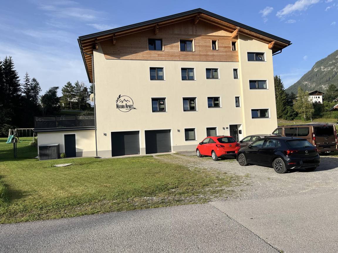 75 M² Ferienwohnung ∙ 2 Schlafzimmer ∙ 4 Gäste - Stanzach