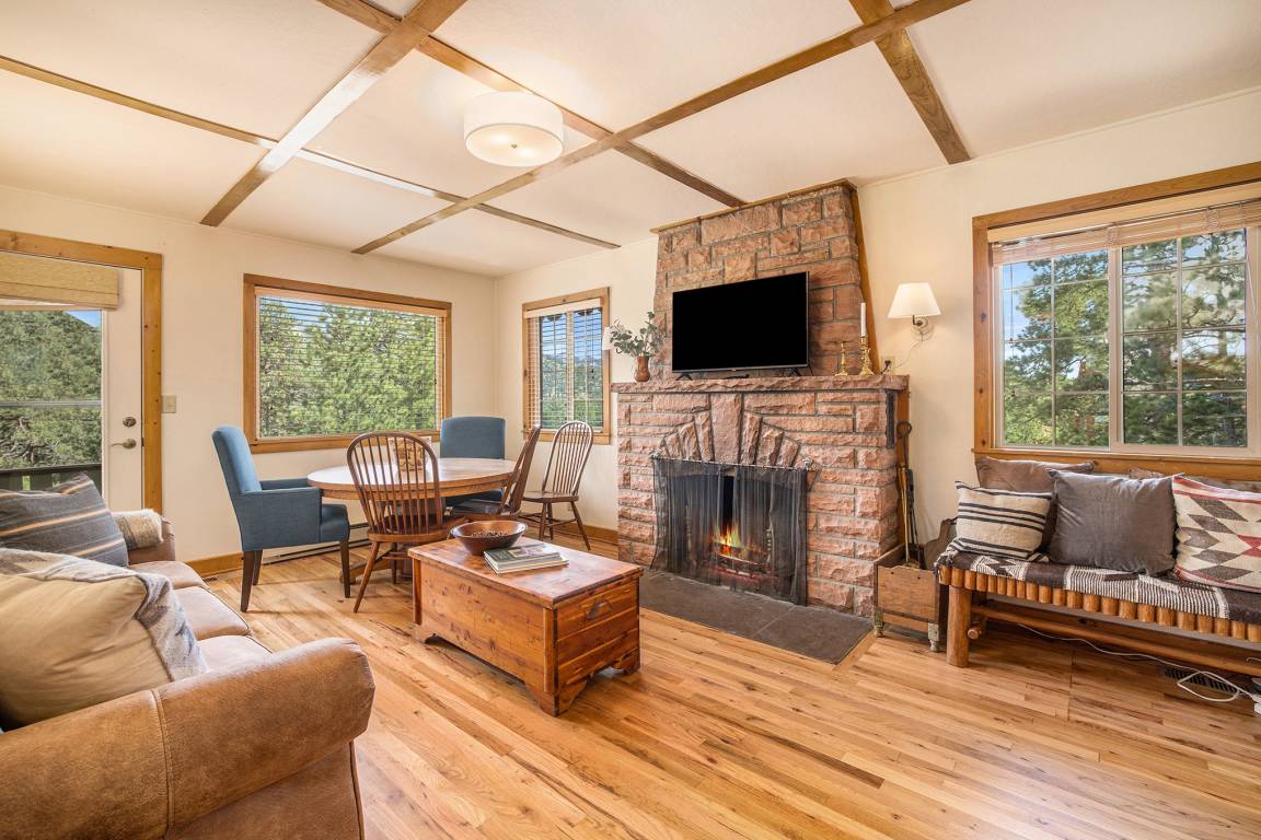 130 M² House ∙ 2 Bedrooms ∙ 6 Guests - Estes Park, CO
