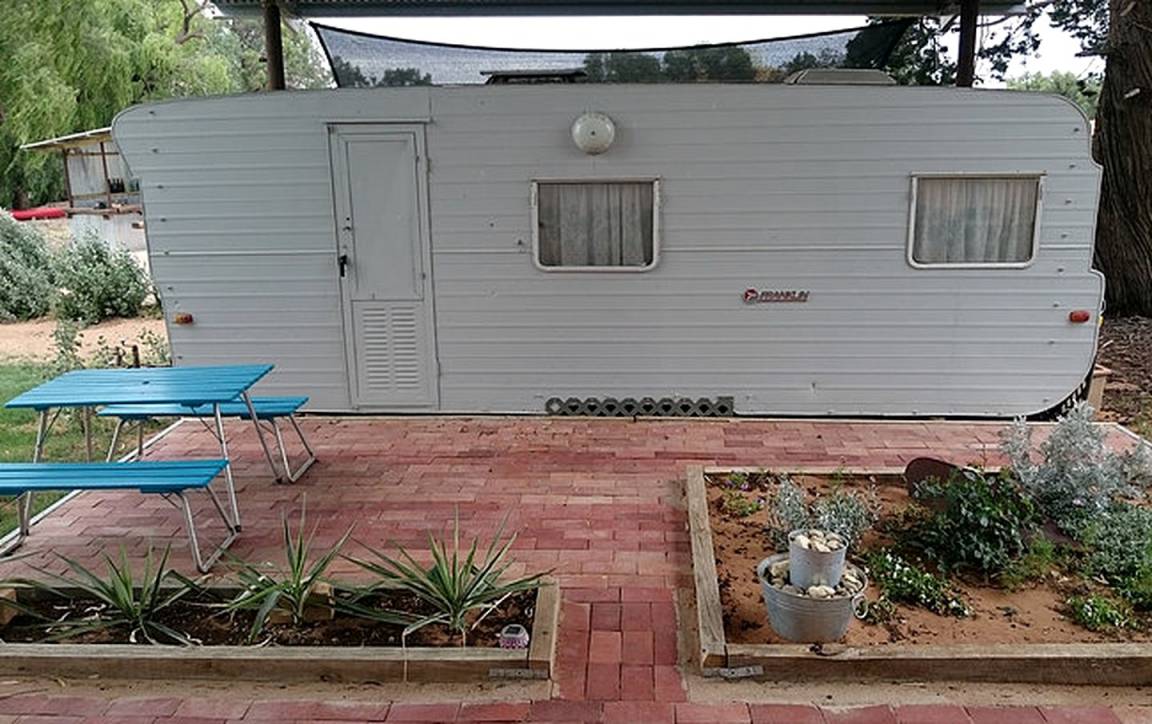 Caravan ∙ 1 Bedroom ∙ 5 Guests - Murray River