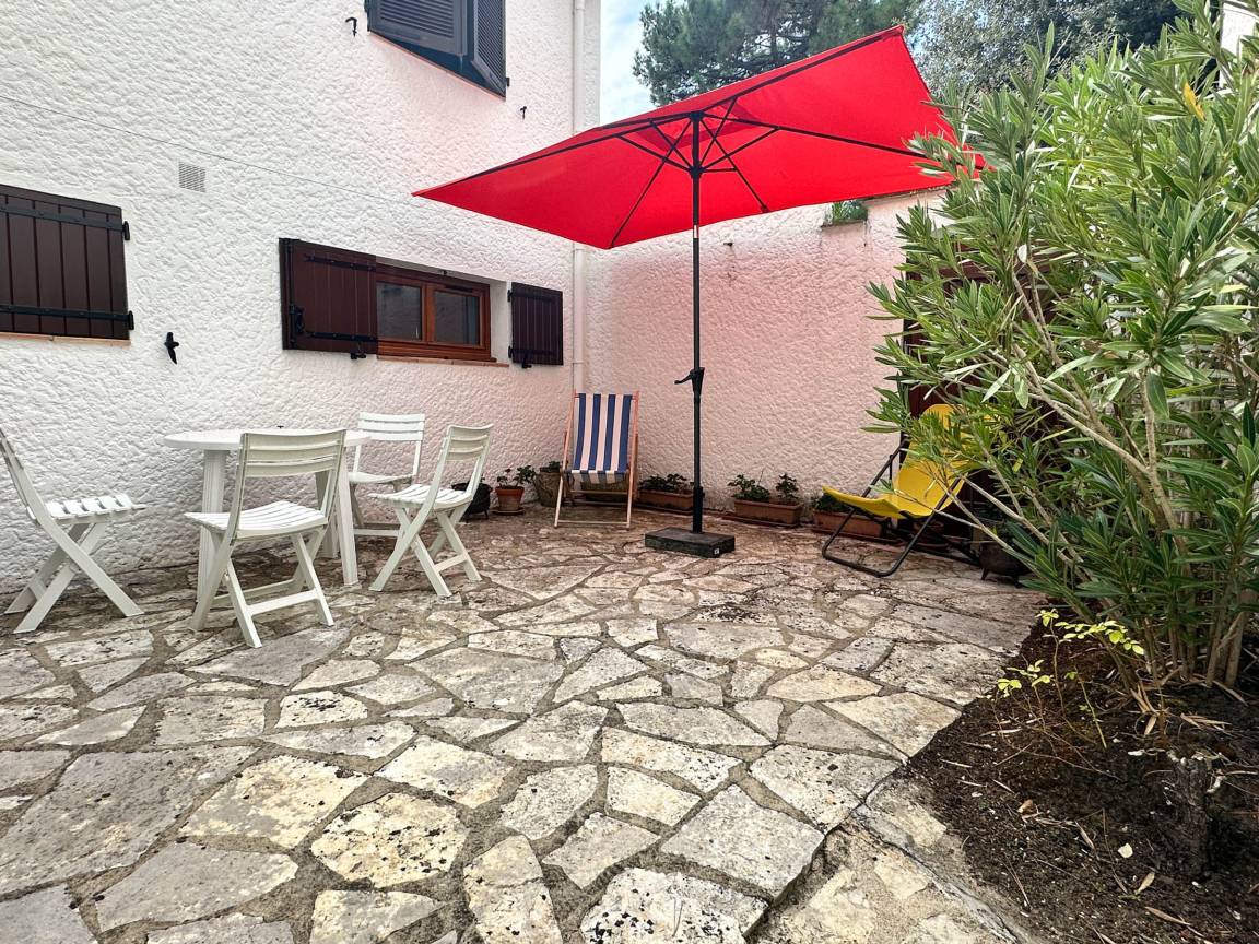 85 M² House ∙ 4 Bedrooms ∙ 4 Guests - La Palmyre