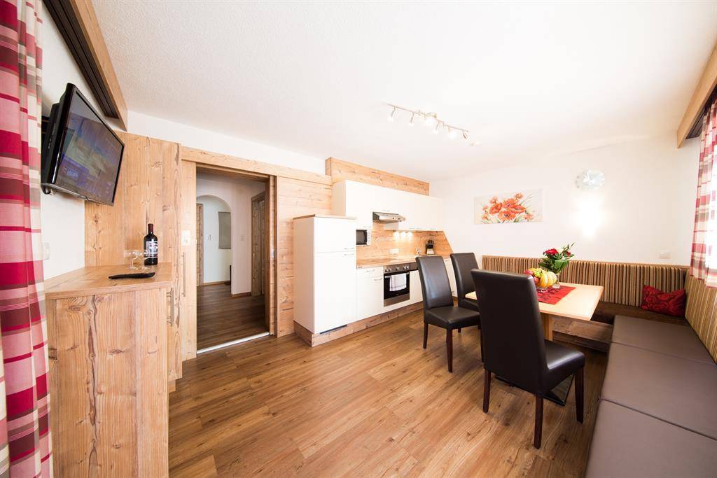 58 M² Ferienwohnung ∙ 2 Schlafzimmer ∙ 4 Gäste - Sölden