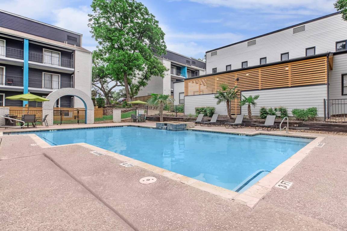 Apartment ∙ 1 Bedroom ∙ 5 Guests - San Antonio, TX