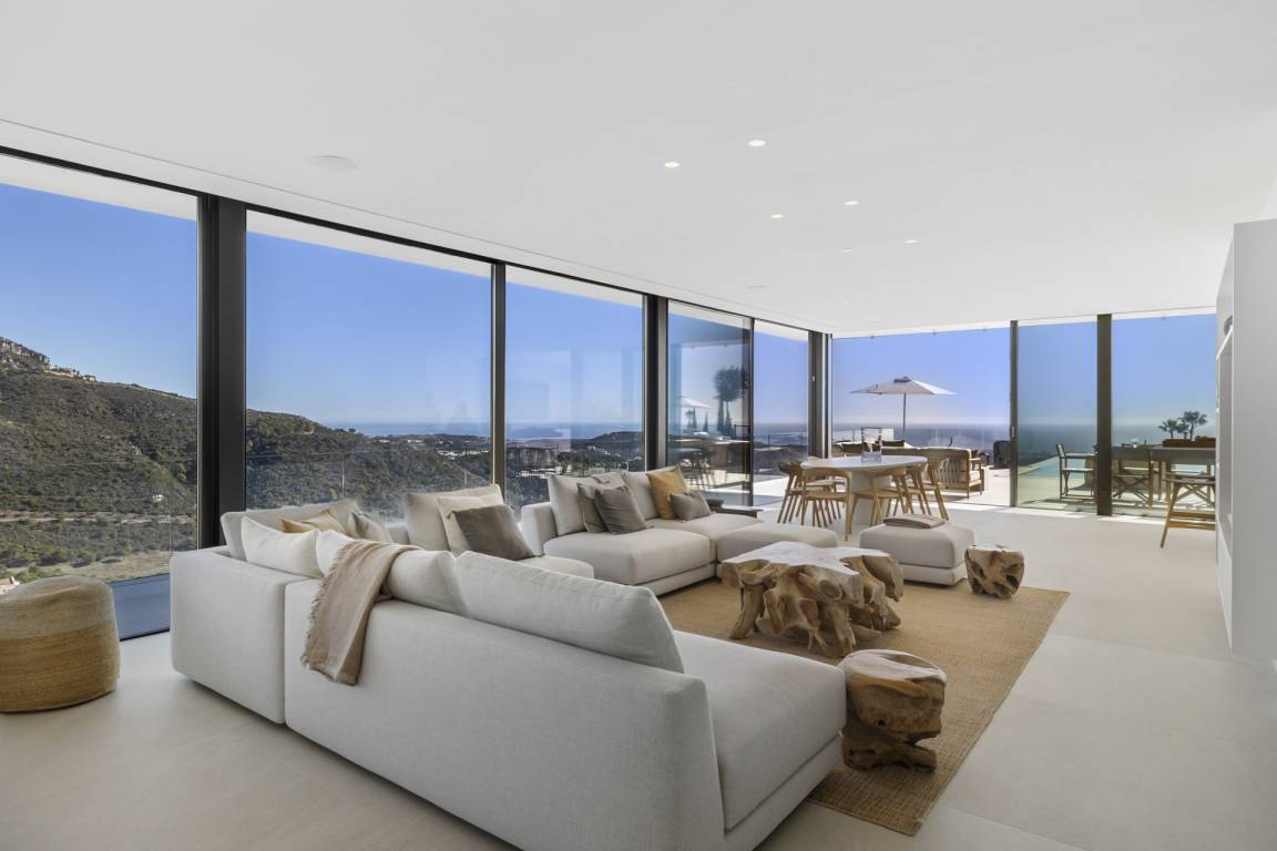 420 M² Villa ∙ 5 Habitaciones ∙ 10 Huéspedes - Estepona