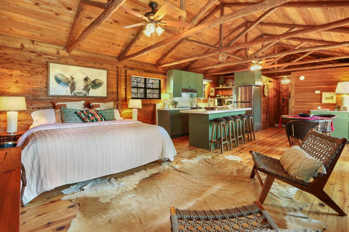 52 M² Cabin ∙ 4 Guests - Wimberley, TX