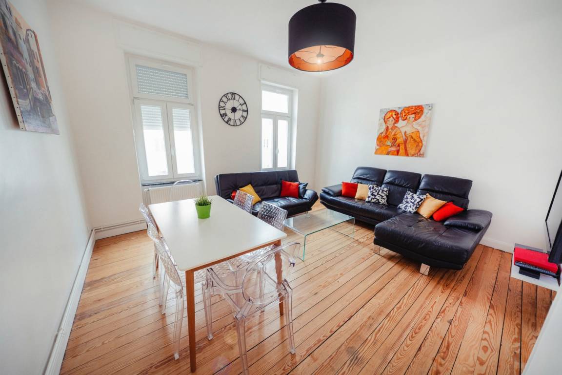 70 M² Appartement ∙ 2 Chambres ∙ 4 Personnes - Montigny-lès-Metz