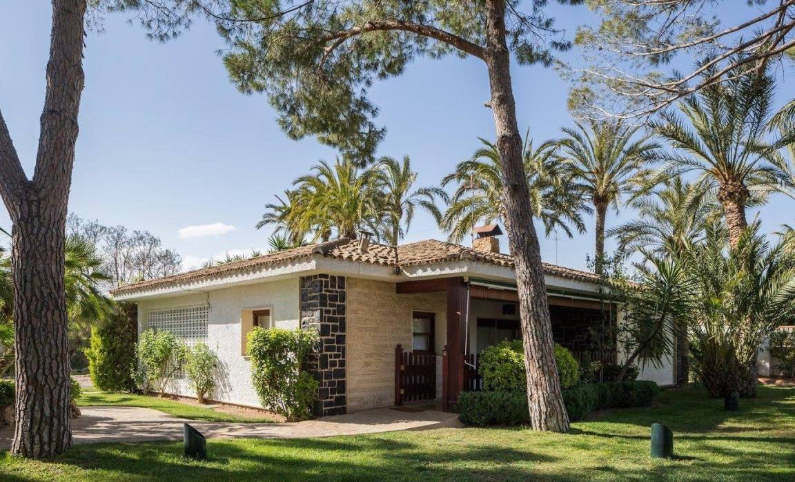 175 M² Ferienhaus ∙ 4 Schlafzimmer ∙ 8 Gäste - Manises