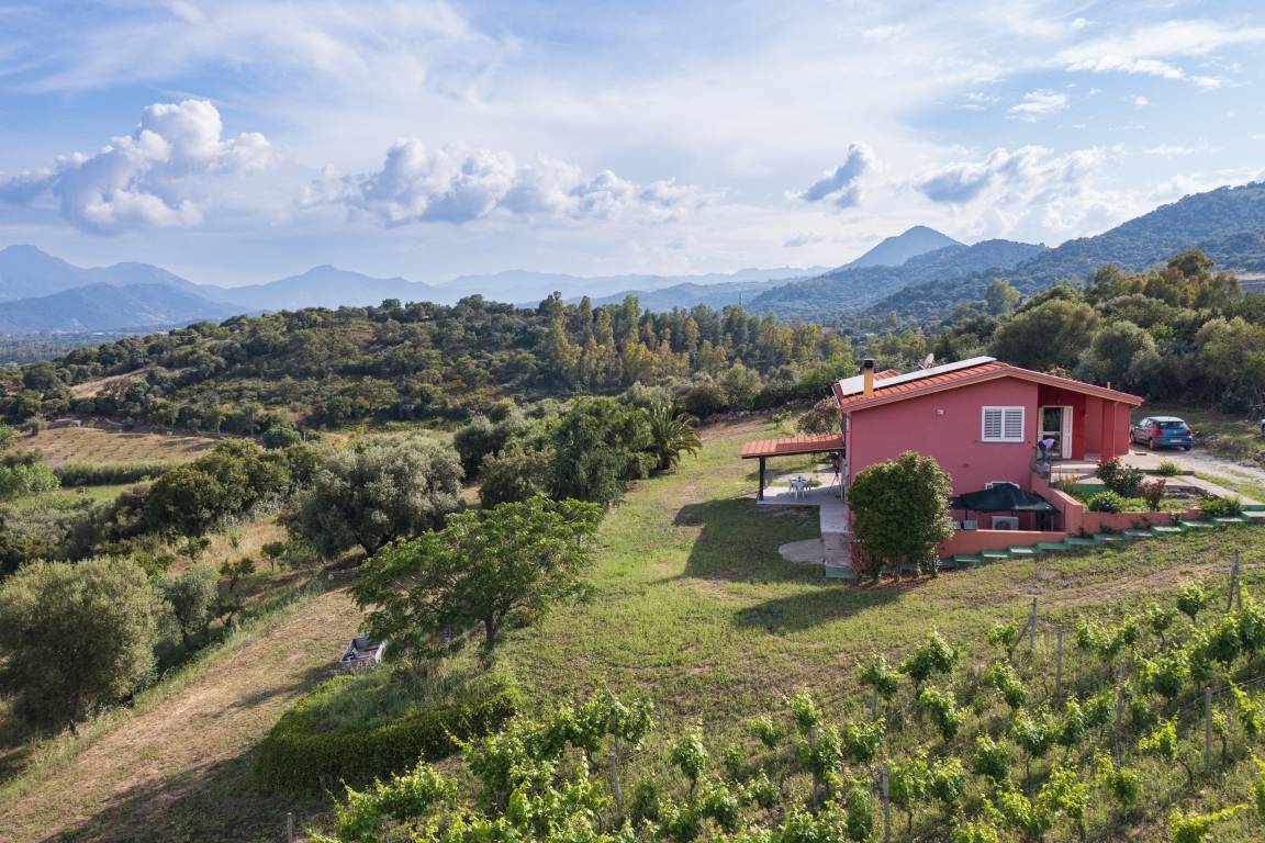 80 M² Ferienhaus ∙ 2 Schlafzimmer ∙ 4 Gäste - Bari Sardo