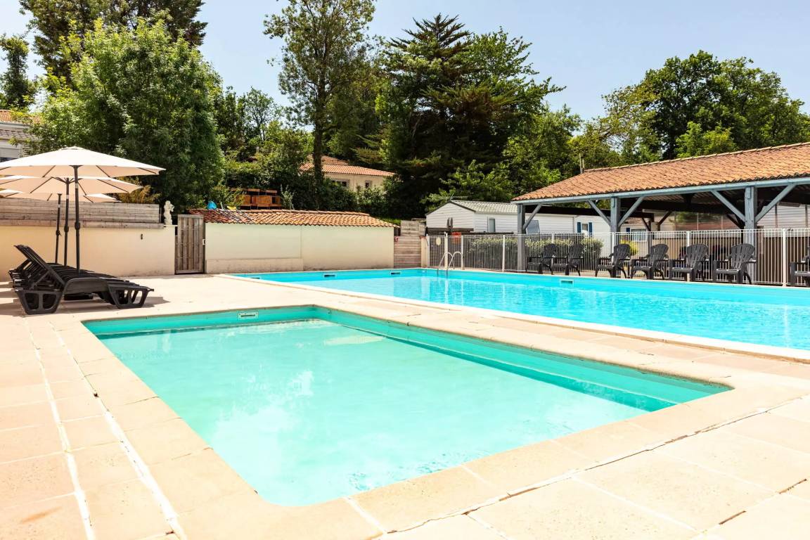 31 M² Mobil-home ∙ 3 Chambres ∙ 6 Personnes - Semussac