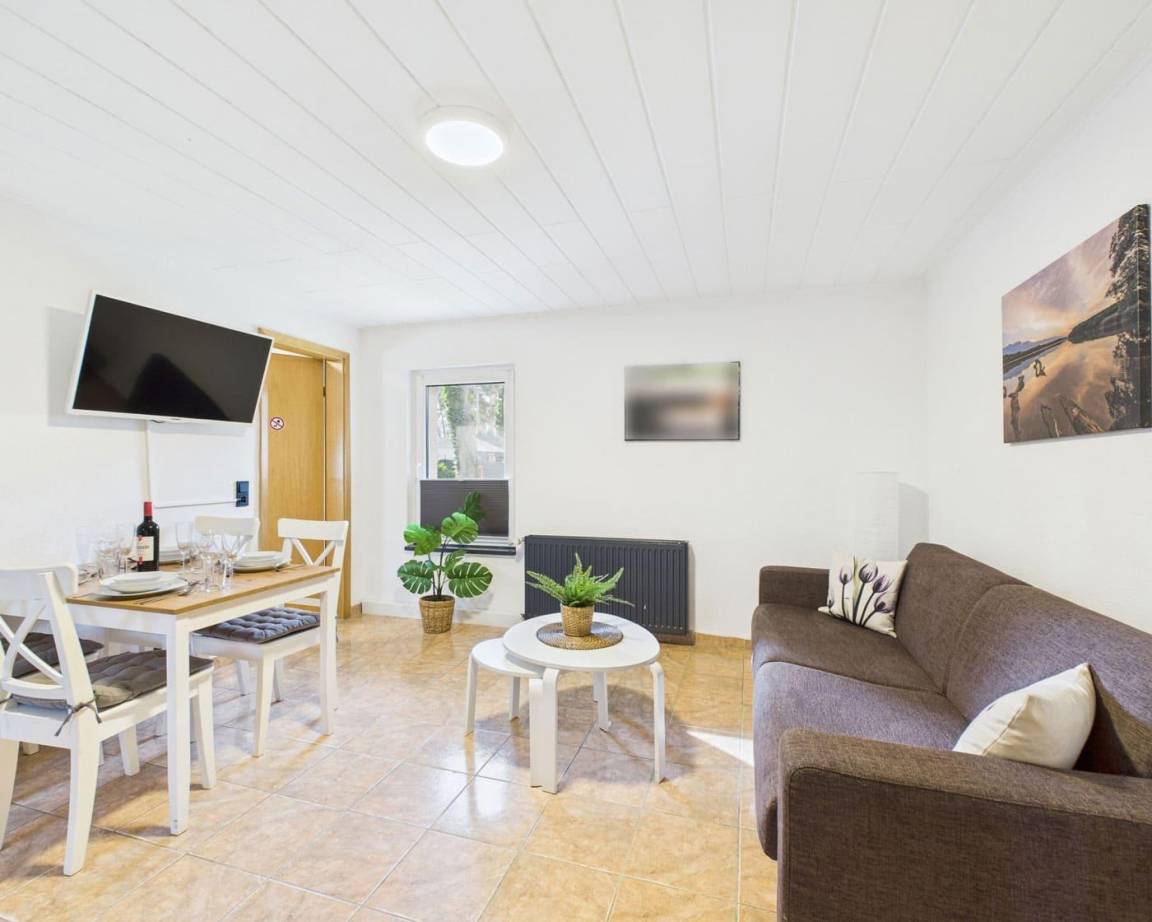 42 M² Ferienwohnung ∙ 2 Schlafzimmer ∙ 2 Gäste - Kyritz