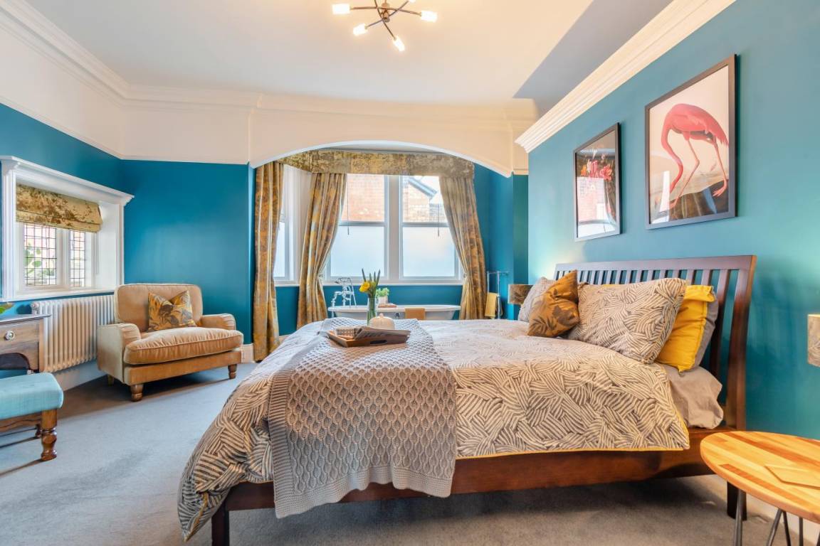 Apartment ∙ 2 Bedrooms ∙ 4 Guests - Scarborough