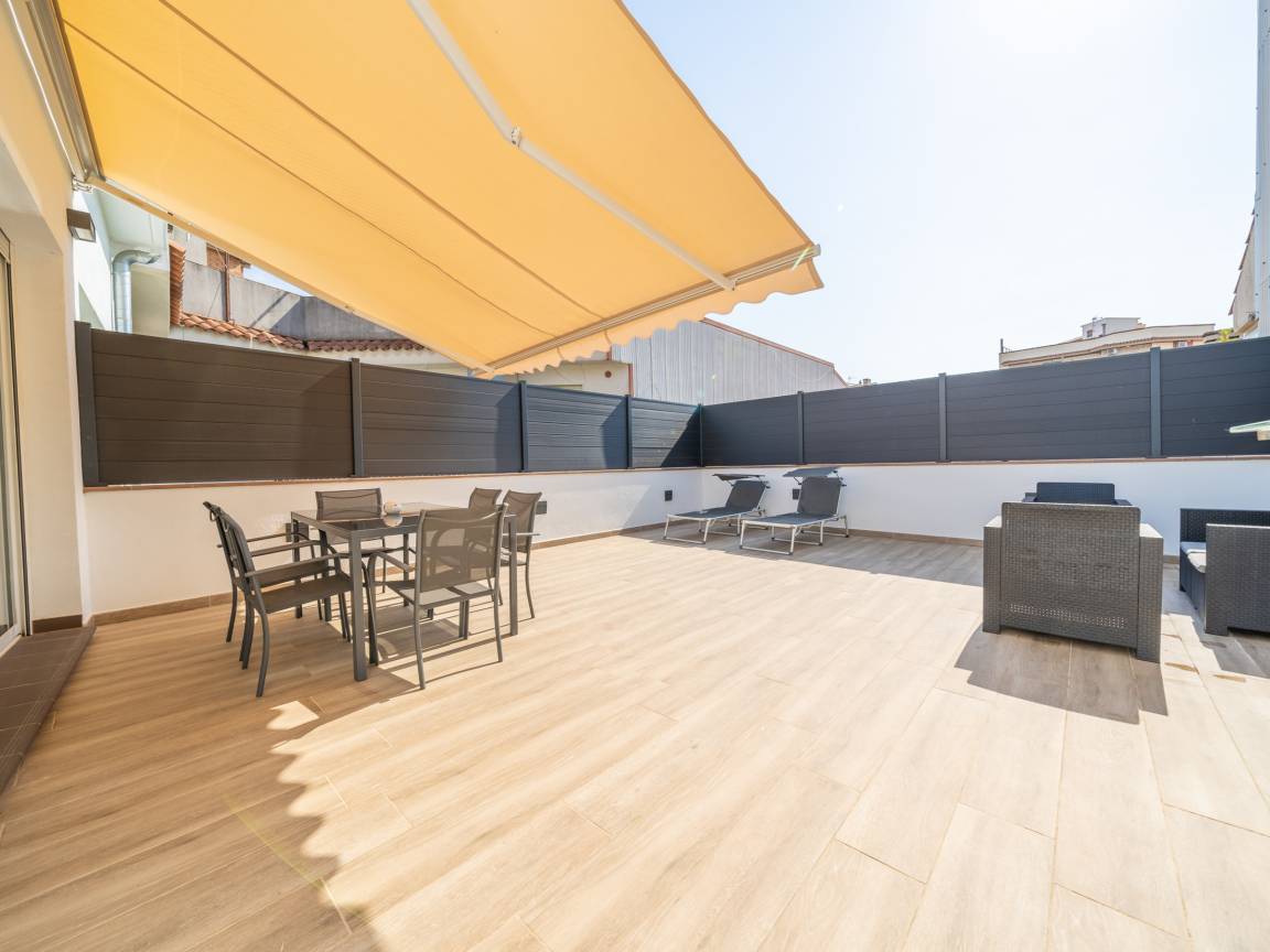 70 M² Apartment ∙ 2 Bedrooms ∙ 6 Guests - Calella