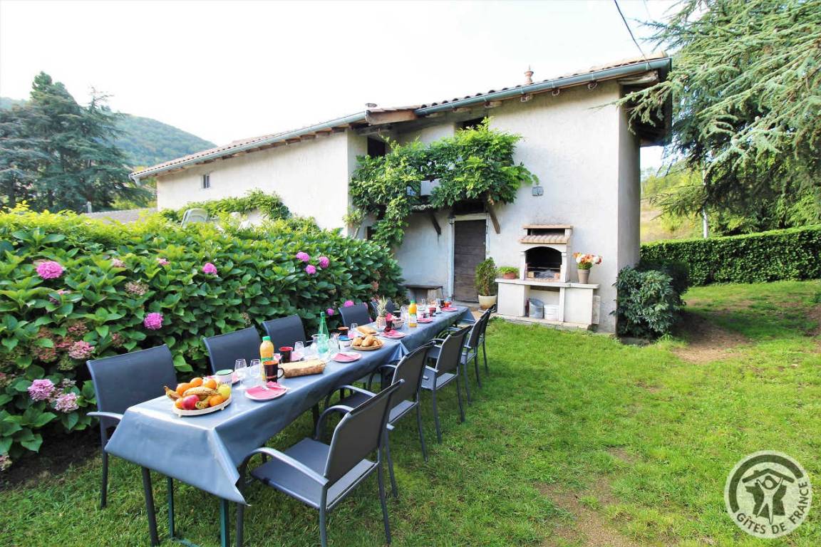 122 M² Gîte ∙ 3 Chambres ∙ 8 Personnes - Rhône