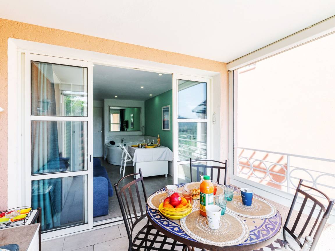 24 M² Huoneisto ∙ 1 Makuuhuone ∙ 4 Vierasta - Saint-Raphaël