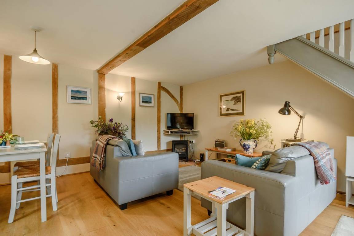 Cottage ∙ 2 Bedrooms ∙ 4 Guests - Beccles