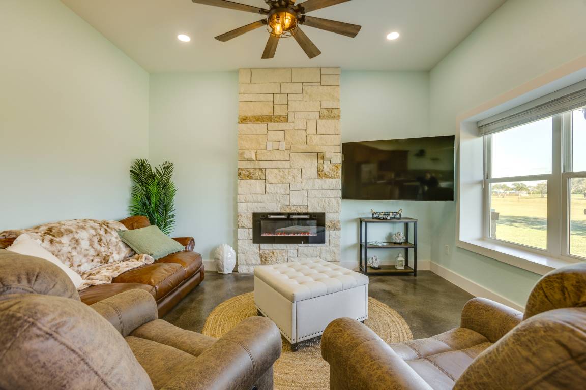 111 M² Apartment ∙ 3 Bedrooms ∙ 8 Guests - Matagorda, TX