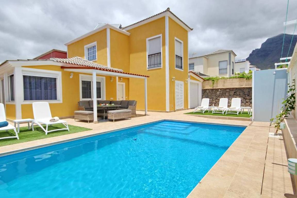 136 M² Villa ∙ 5 Slaapkamers ∙ 10 Gasten - Costa Adeje